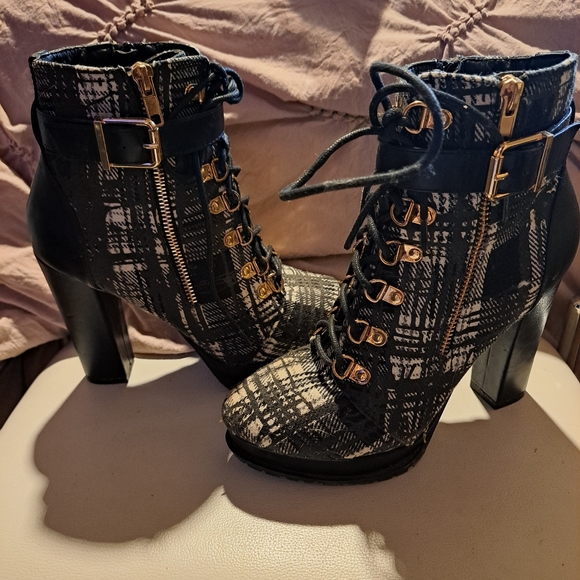 Shoe Dazzle | Shoes | School Girl High Block Heel Booties Size 7 | Poshmark
